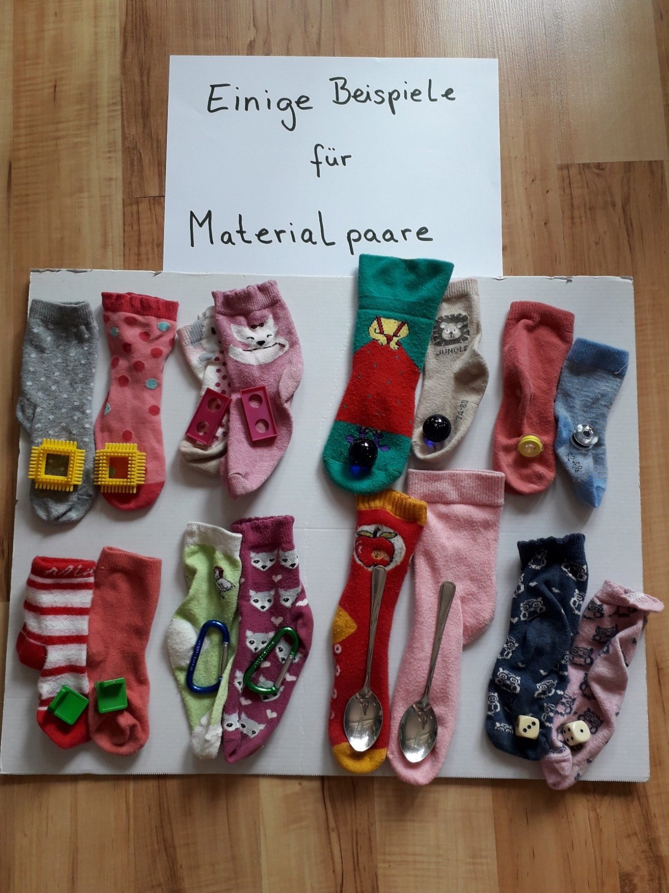 Spiel-Tipp für den Herbst: Socken-Memory : Lebenshilfe Goslar